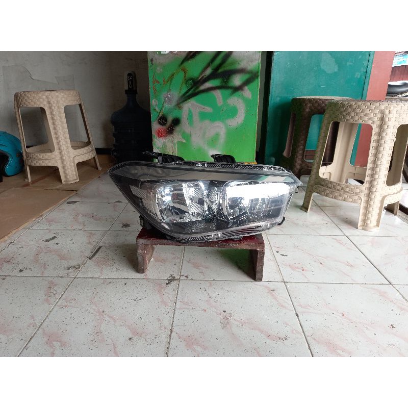 Jual Head Lamp Wuling Confero | Shopee Indonesia