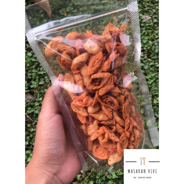 Jual Pangsit goreng krispi | Pangsit Krisvi balado pedas original ...