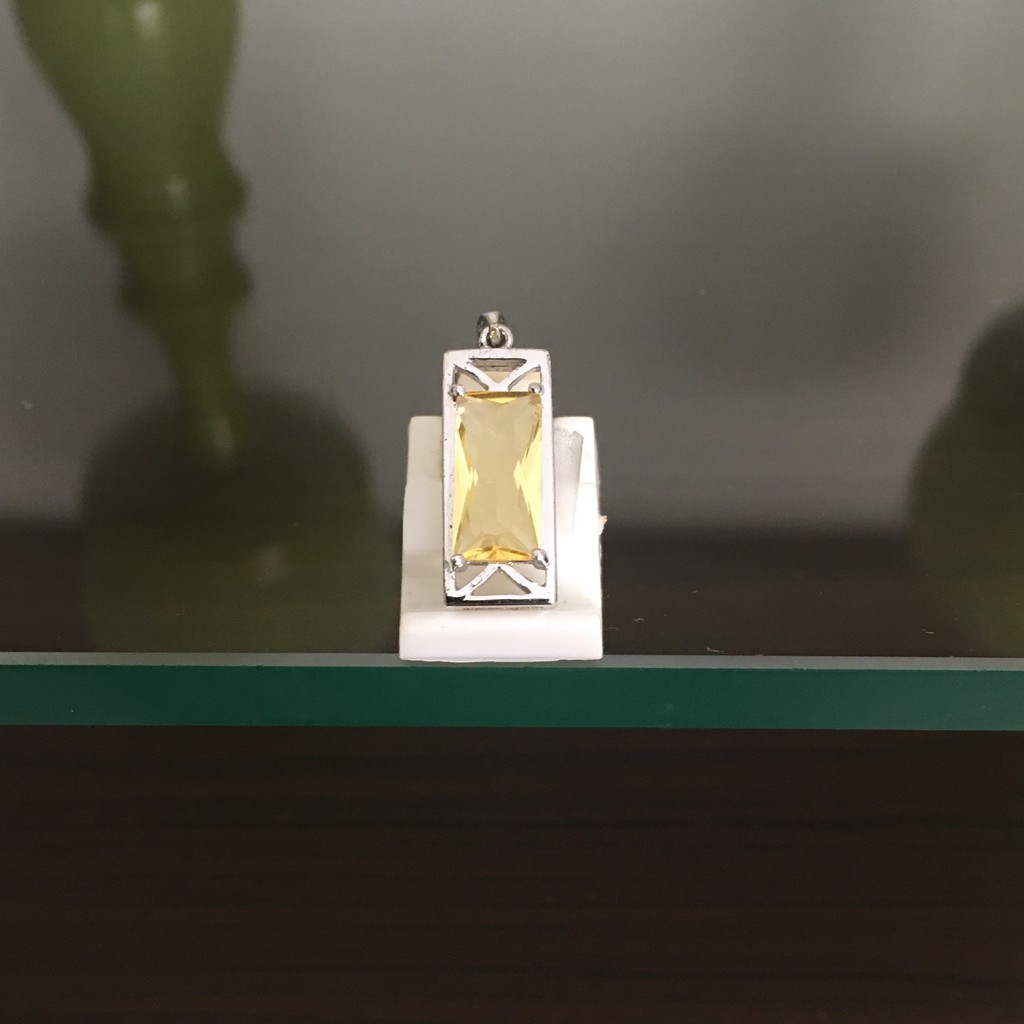 Jual Liontin Perak Dilapisi Emas Putih Dengan Batu Yellow Safir Keren ...