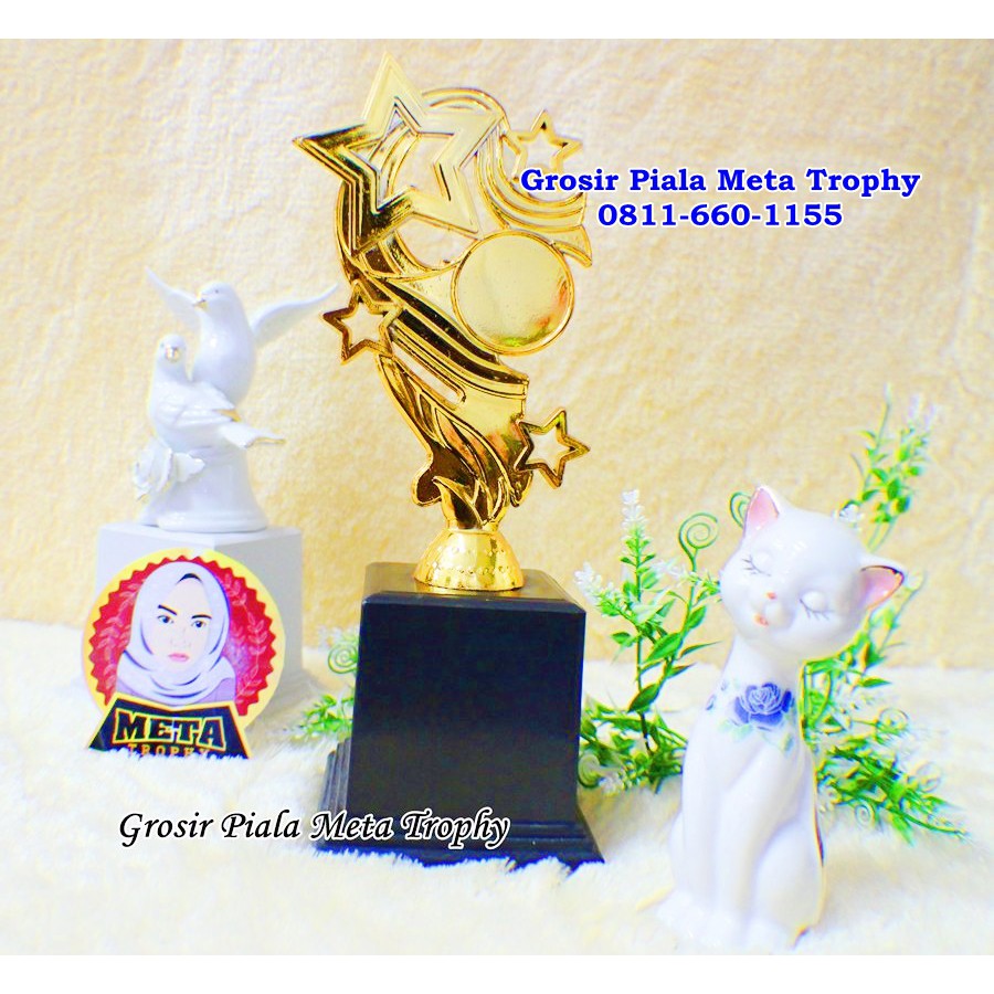 Jual PIALA JUARA 123 TROPHY KEMERDEKAAN SPECIAL 17 AGUSTUS HARGA PER ...