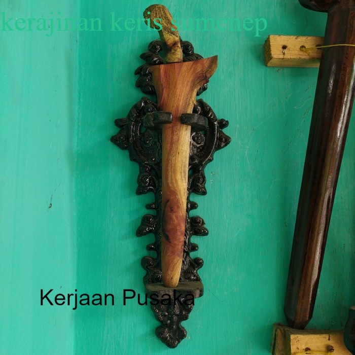 Jual blawong tempat keris tempel dinding ukir antik patrem kayu maoni ...