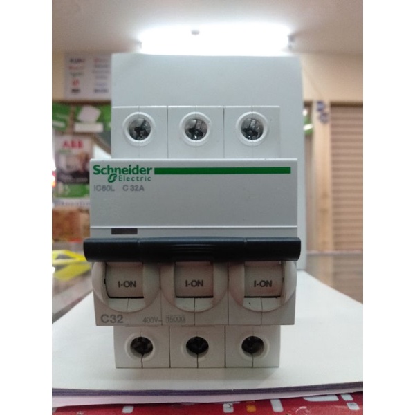 Jual mcb 3p 32a 15kA ic60L schneider | Shopee Indonesia