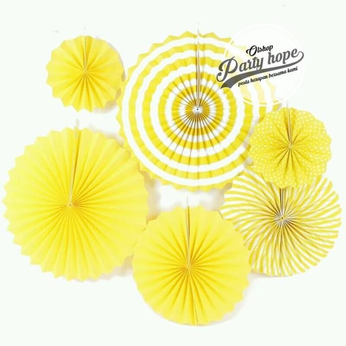 Jual Paper Fan Kuning / Paper Flower Isi 6 / Dekorasi Pesta / Paperfan ...