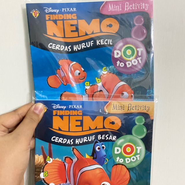 Jual Buku Aktivitas Cerdas Huruf Besar dan Kecil Finding Nemo Dot To ...