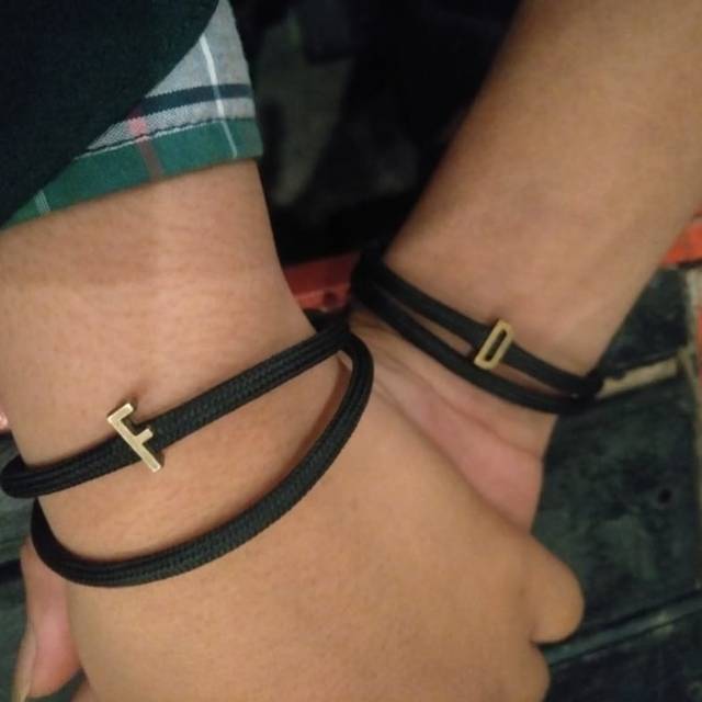 Jual Initial Bracelet / Gelang Nama / Gelang Initial / gelang couple ...