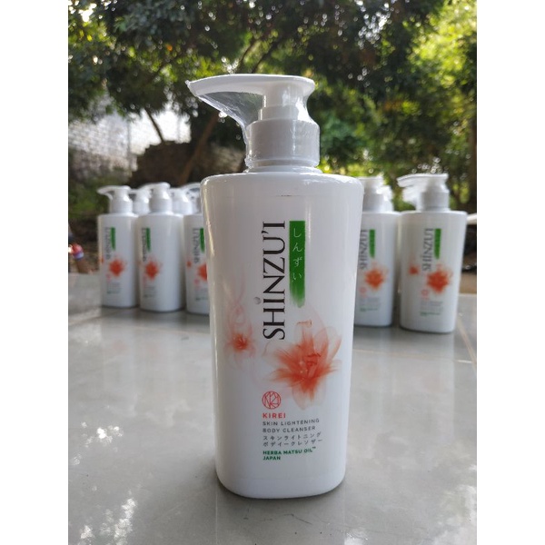Jual Shinzui sabun mandi cair botol pump 500ml | Shopee Indonesia