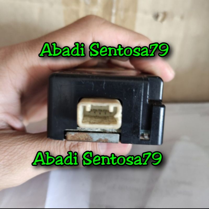 Jual Smart Door Kontrol Receiver Assy Toyota Voxy 89740-28060 Original ...