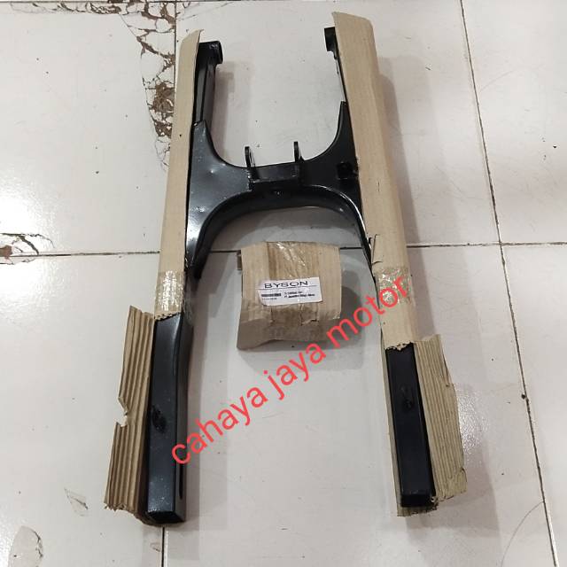 Jual swing arm atau fork atau garpu tengah Byson | Shopee Indonesia