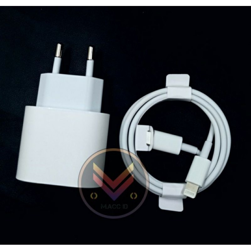 Jual Charger iPhone 12 Pro Max USB Type C to lightning 20 watt ORI fast ...