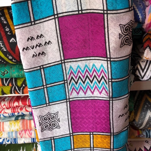 Jual Kain Tenun Meteran Batik Sutra Khas Bugis “Aksara Lontara ...