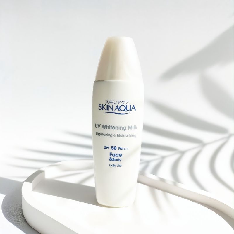 Jual sunscreen skinaqua spf50 uv milk whitening (booked) | Shopee Indonesia