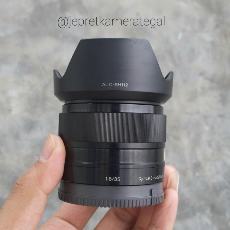Jual LENSA FIX SONY E-MOUNT 35MM F1.8 OSS DAN FE 35MM F2.8 ZEISS MURAH MULUS | Shopee Indonesia