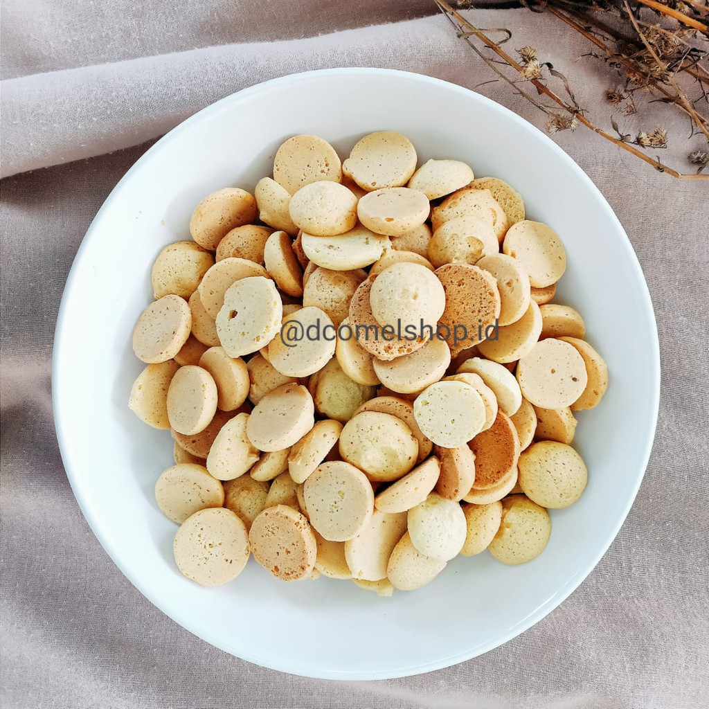 Jual Kue Bolu Kering Koin D'Comel 250 gram | Shopee Indonesia