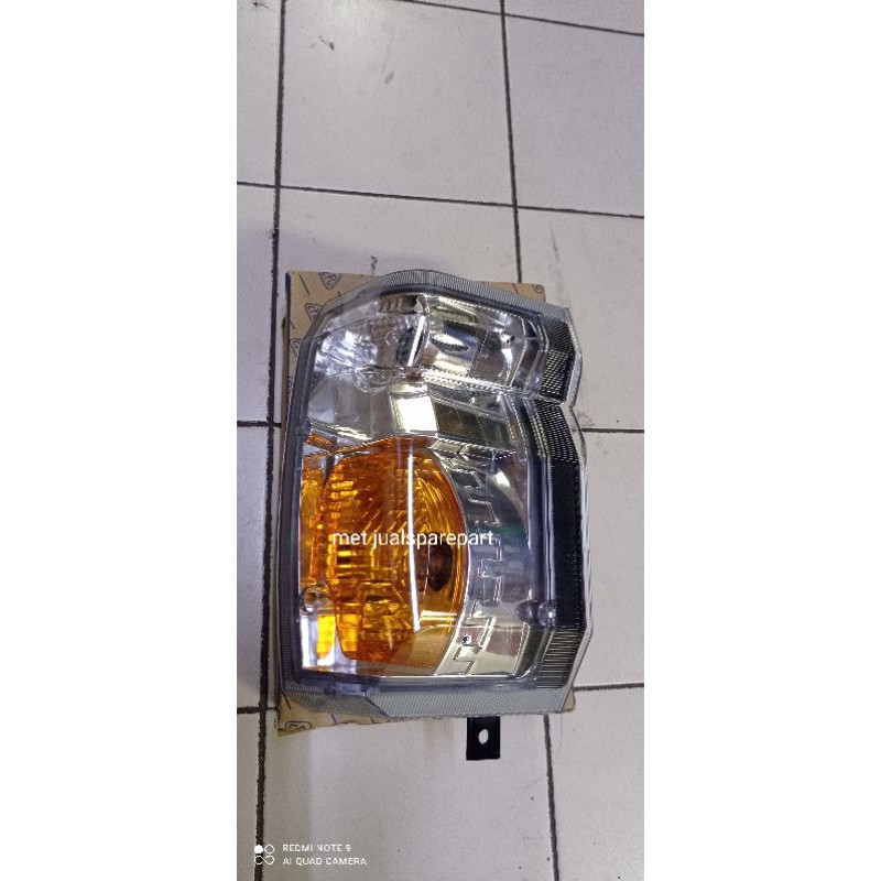 Jual lampu sen belok turn isuzu elf nkr NKR 71 new | Shopee Indonesia