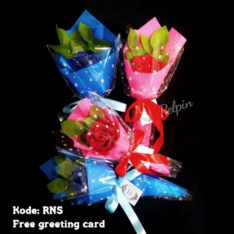 Jual buket bunga mawar biru merah pink RNS + kartu ucapan hadiah wisuda ...