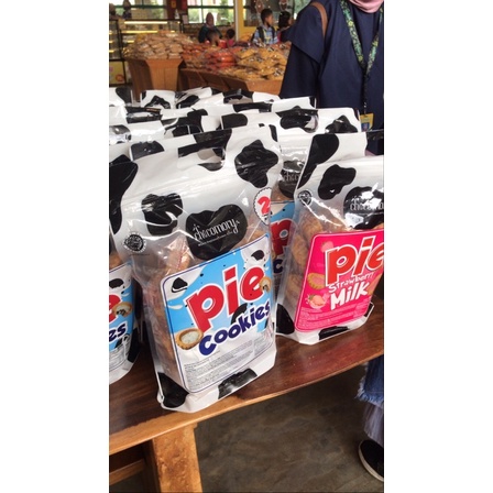 Jual JASTIP CHOCOMORY CIMORY PIE COOKIES PIE STRAWBERY MILK MALANG ...