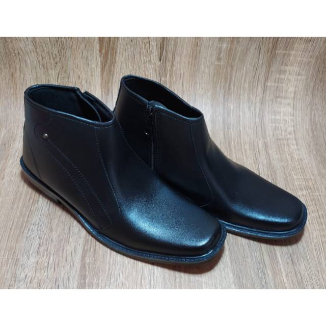 Jual SEPATU PDH PDL SATPAM SECURITY POLISI AKABRI POLRI DISNAKER FORMAL ...