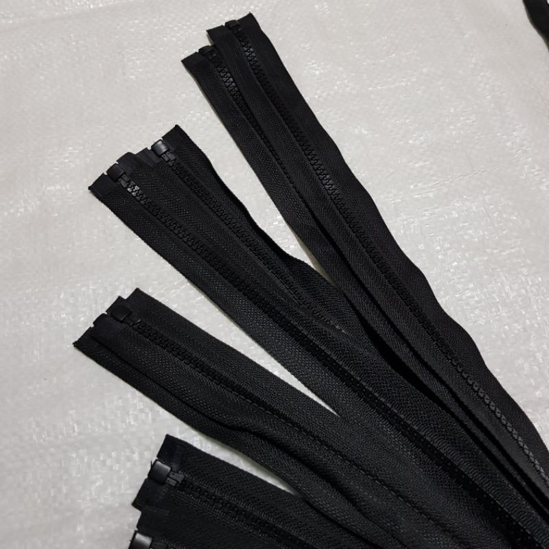 Jual RESLETING JAKET LION VISLON HITAM 24 INCH | Shopee Indonesia