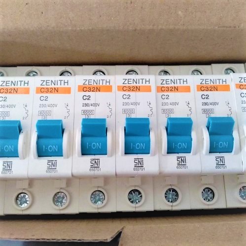 Jual MCB Listrik murah 4A / 6A / 10A / 16A / 20A sekering pln pemutus arus pendek mcb murah ...