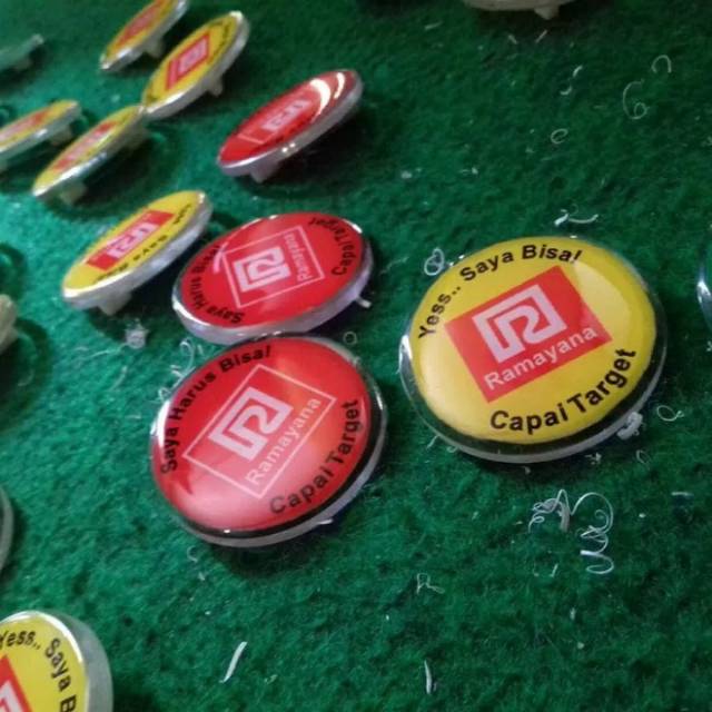 Jual Pin Acrylic | Pin Akrilik | Emblem Akrilik Custom | Shopee Indonesia