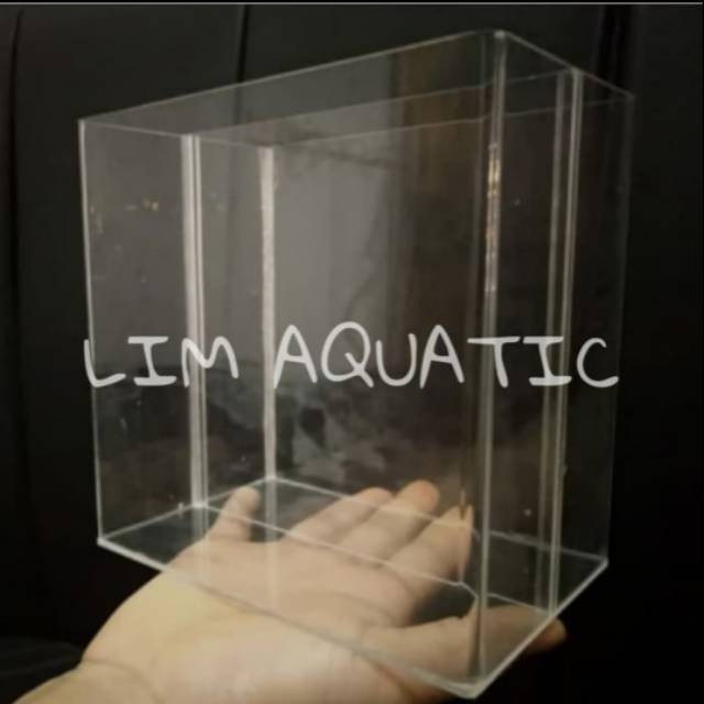 Jual AQUARIUM AKRILIK SEKAT / SOLITER AKRILIK FOTO IKAN UK P15 X L10 X T15 | Shopee Indonesia