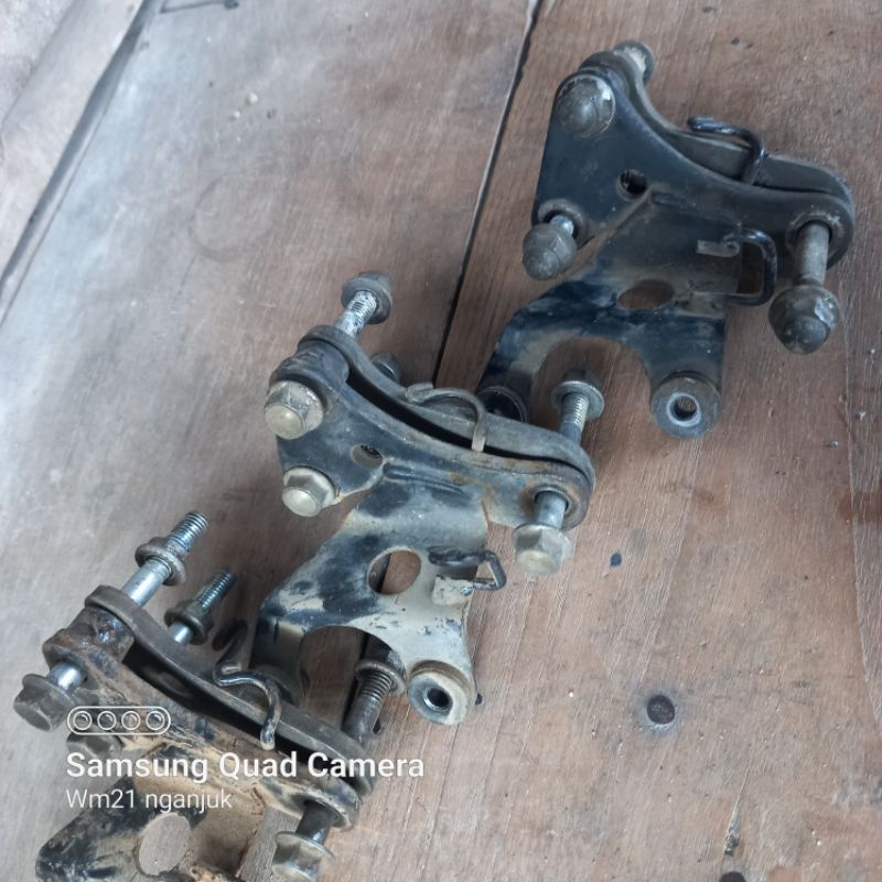 Jual pangkon mesin atas tiger revo tirev ori copotan motor original ...