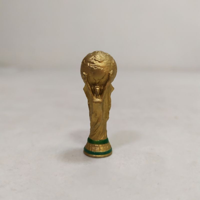 Jual Figure Miniatur Trofi Piala Sepakbola Football Trophy Mini Size ...