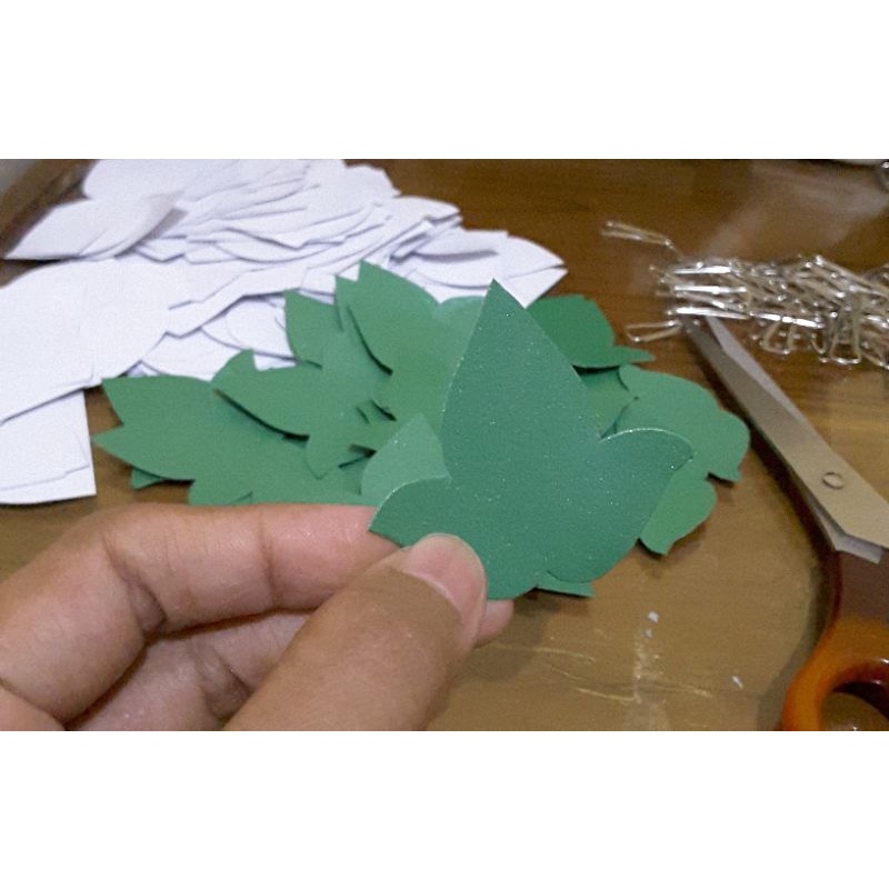 Jual Daun paper flower 1 lusin / pdaun bunga/ hiasan kertas | Shopee ...