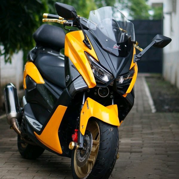 Jual ducktail duck tail sirip belakang nmax body kit belakang stoplamp ...