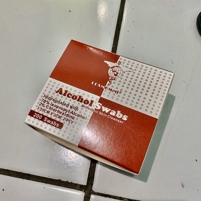Jual PER BOX ALCOHOL SWABS COSMO MED ( ISI 200 ) | Shopee Indonesia