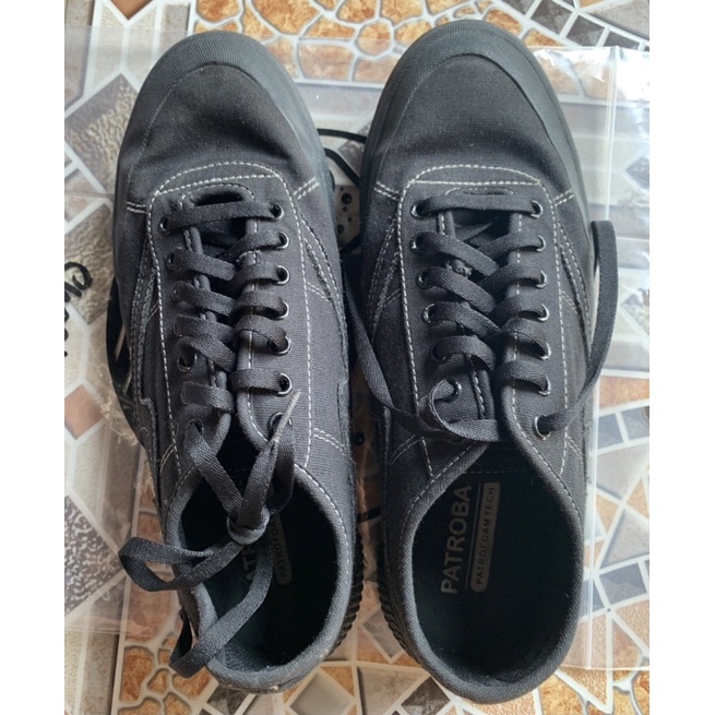 Jual sepatu patrobas ivan low all black hitam polos uk41 | Shopee Indonesia