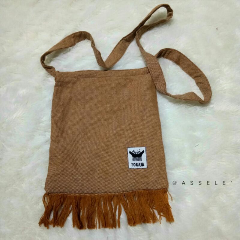 Jual Tas Selempang tenun etnik, tas selempang Toraja, tas goni | Shopee ...