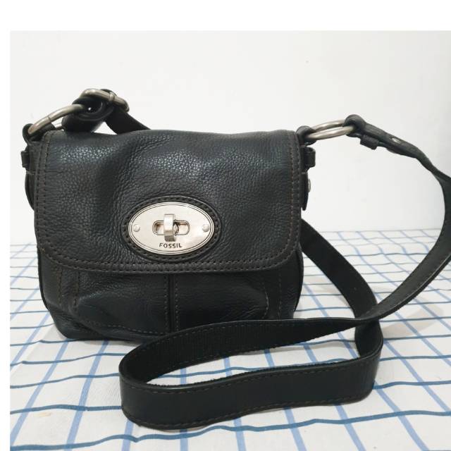 Jual TAS FOSSIL MADDOX MINI BLACK CROSSBODY | Shopee Indonesia