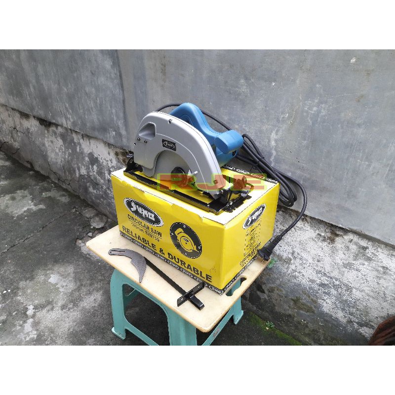 Jual Circular saw sumo - mesin gergaji kayu tangan - mesin potong kayu ... Jual Circular saw sumo - mesin gergaji kayu tangan - mesin potong kayu ...