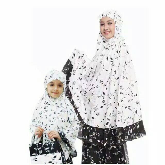 Jual Set-Family-Muslim-Busana- Mukena Couple Ibu Dan Anak Black White ...