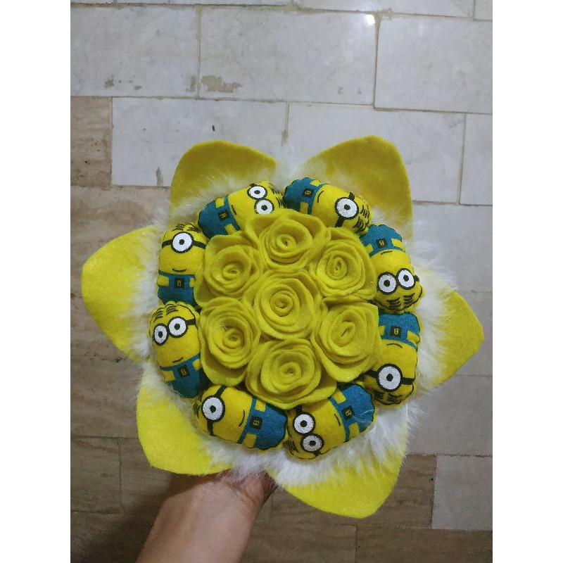 Jual bucket bunga karakter Minion Hellokitty Doraemon Mickey keroppi ...