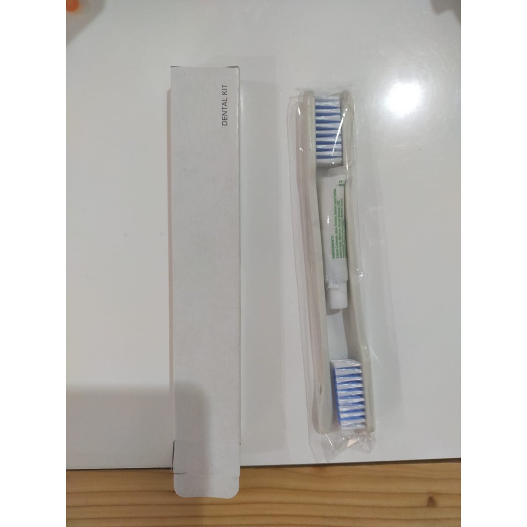 Jual Dental Kit 2 Sikat Plus Box / amenities set / sikat gigi dan odol ...