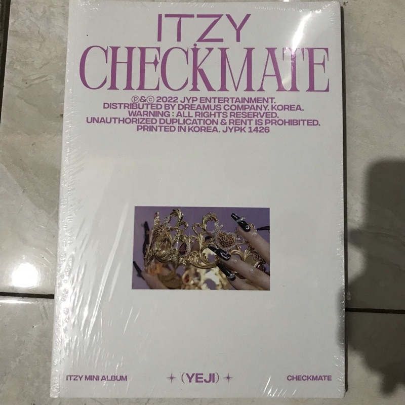 Jual [READY STOCK] Mini Album ITZY Checkmate Standard Ryujin Yeji Yuna ...