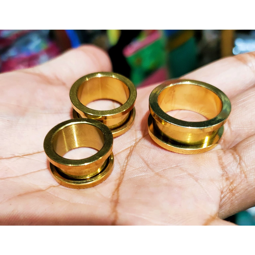 Jual piercing telinga gold titanium/persing plug besi/Persing telinga ...