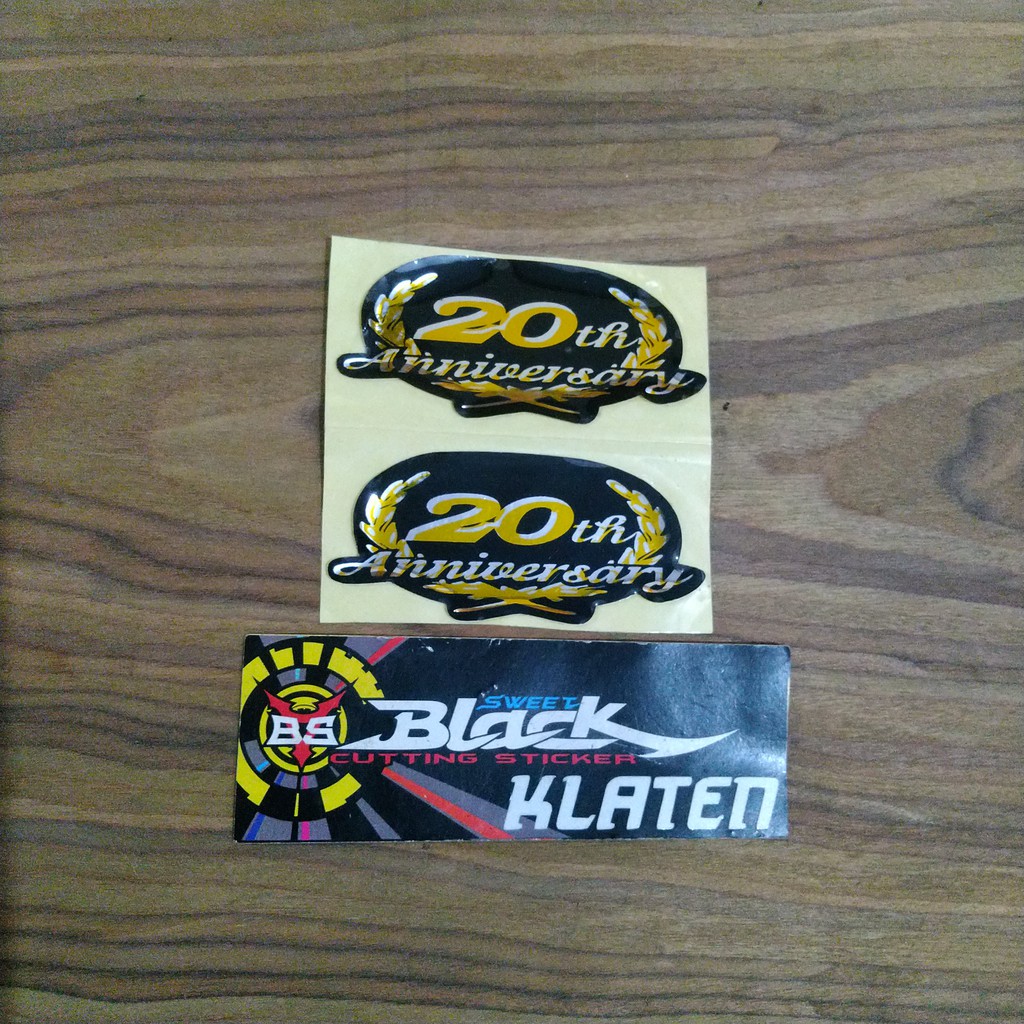 Jual EMBLEM ANNIVERSARY 20TH KING RESIN | Shopee Indonesia