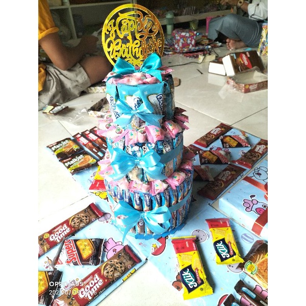 Jual Box surprise plus menara Snack/plus uang roll | Shopee Indonesia