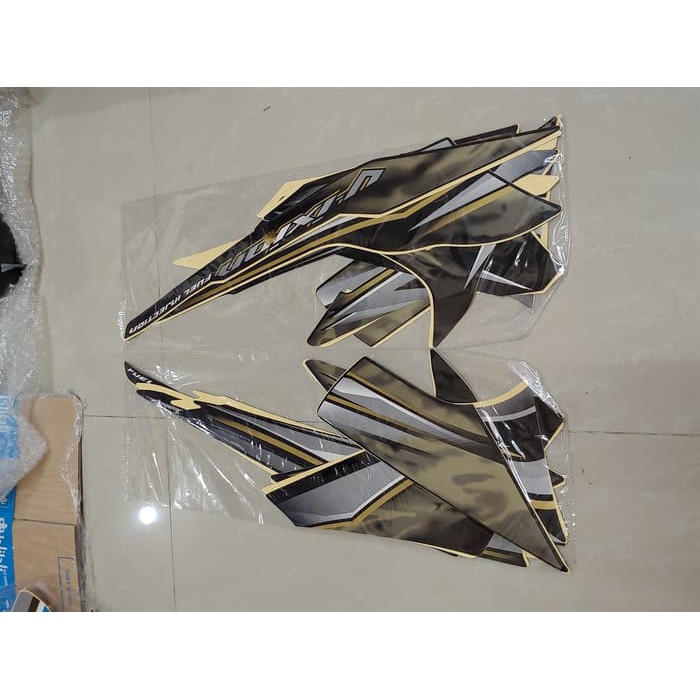 Jual Striker Motor ORI&KW / Stiker Bodi & Lis Body & Striping Vixion ...