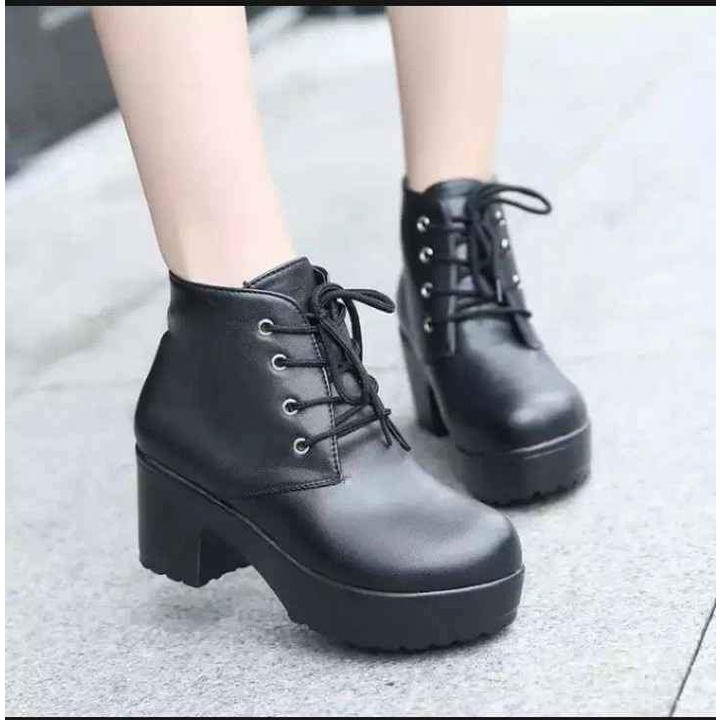Jual Sepatu wanita/sepatu boots terbaru tinggi 5cm ukuran 36/40 ...