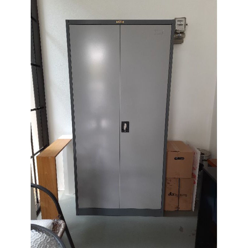 Jual lemari besi TOP lemari arsip kantor datascript pintu swing pintu ...