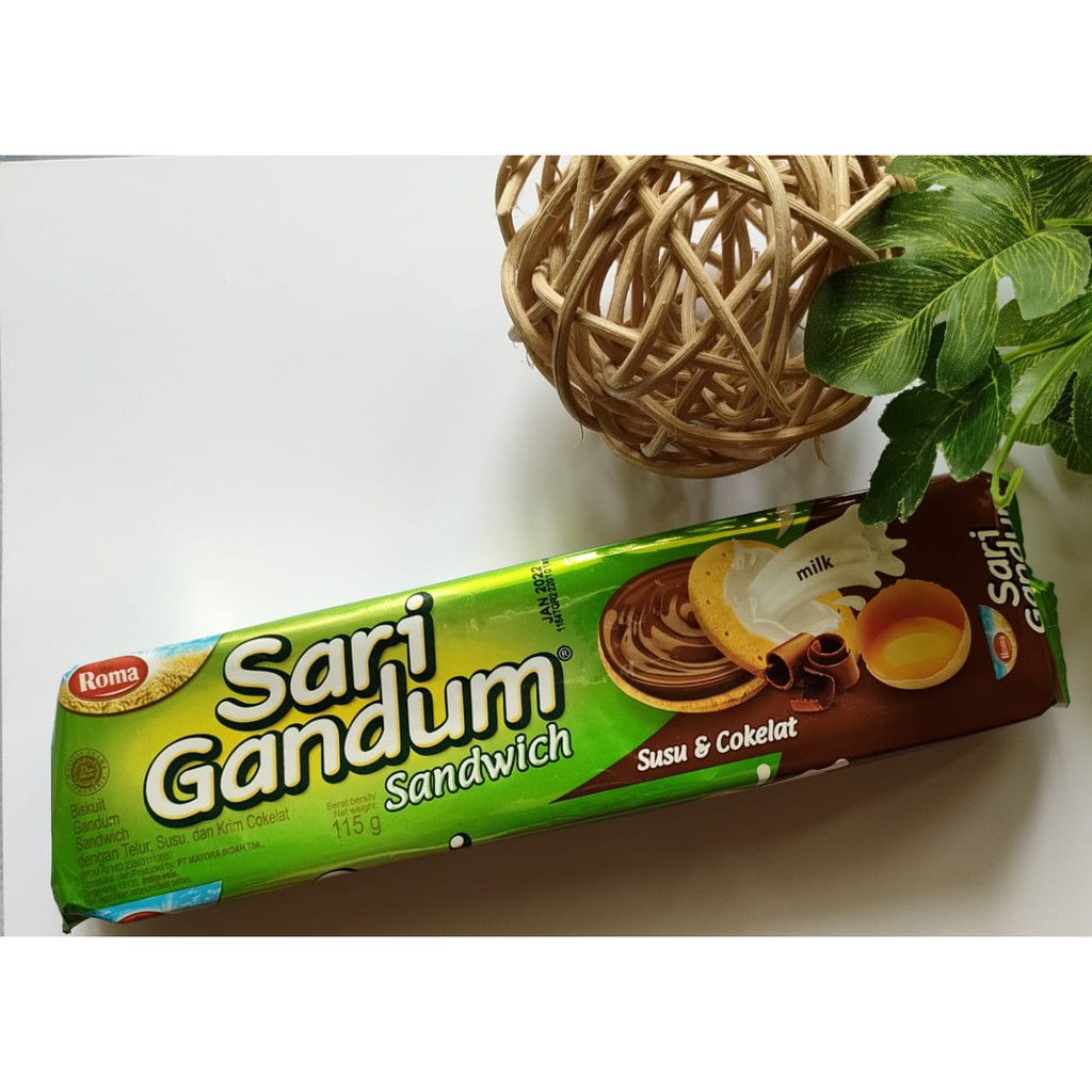 Jual Biscuit Sari Gandum Sandwich Susu & Cokelat 115 Gr | Shopee Indonesia
