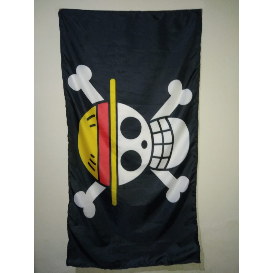 Jual Bendera Logo ONE PIECE / Mugiwara Pirate Flag Luffy / Trafalgar ...