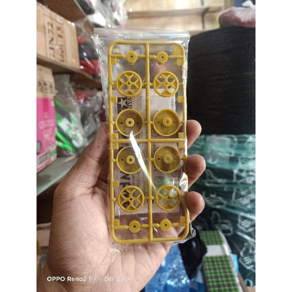 Jual Tamiya 15055 Lightweight One Way Hub-Locks ( Mini 4WD Tune Up ...