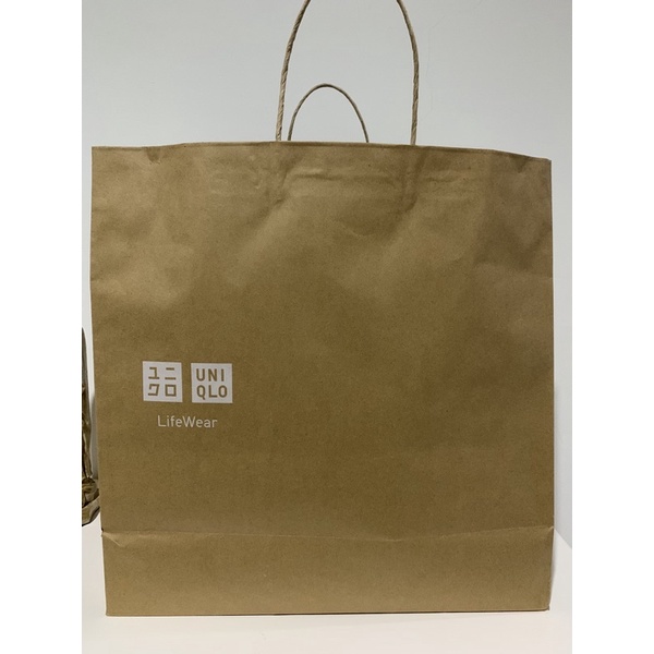 Jual paper bag Uniqlo Size L | Shopee Indonesia