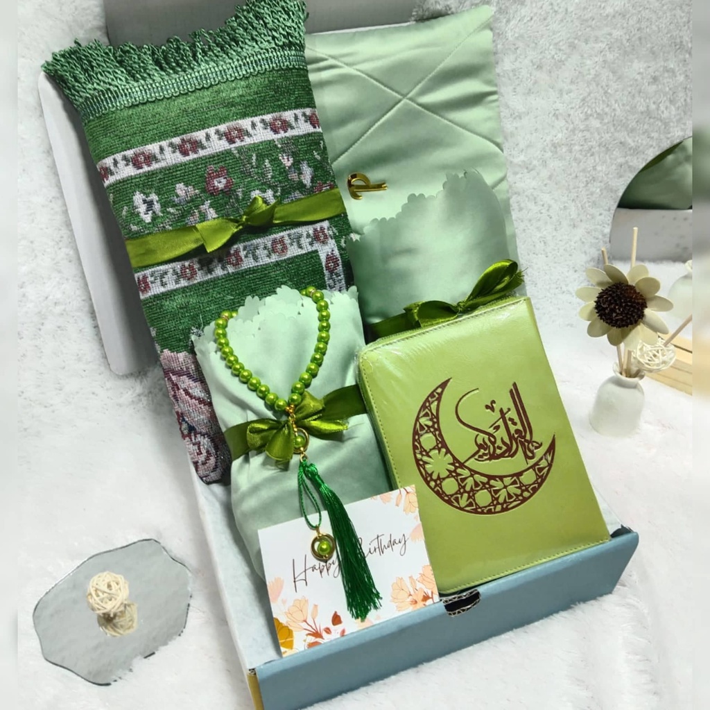Jual Hampers Prayer Set FREE GIFT CARD Paket Hampers Mukenah Alquran ...