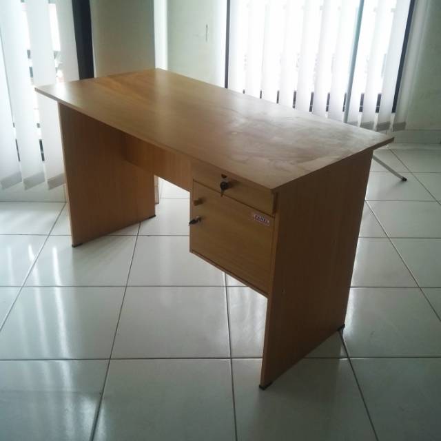 Jual Meja Kerja Merk Bigpanel Meja 1/2 biro | Shopee Indonesia